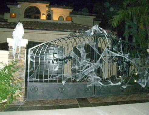 Halloween Gate and Fence Designs Your Home Needs This Year! - Fencemakers