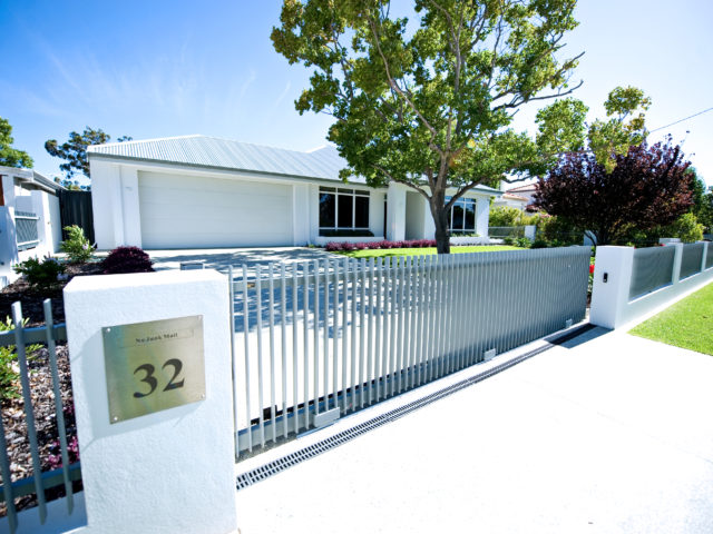 Fencing Perth | Gates & Fences for Perth Homes & Businesses