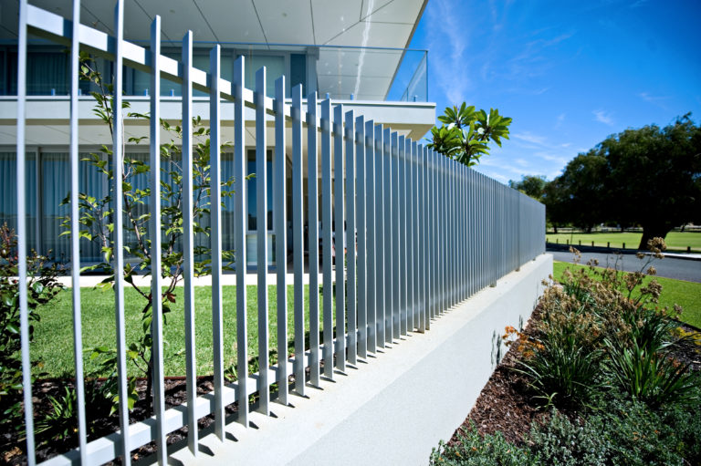 Blade Fencing Perth | Aluminium Blade Fencing & Gates