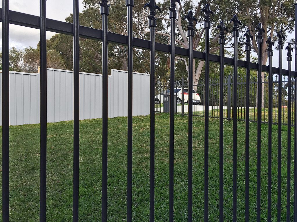 Tubular Fence at a Perth Home - Fencemakers
