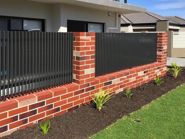 Blade Fencing Perth | Aluminium Blade Fencing & Gates